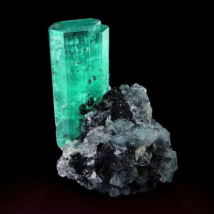 Famous Emeralds Discovered in Colombia